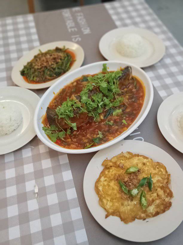 AAA Mokita Chill & Thrill Restaurant @ 552 Macpherson Road