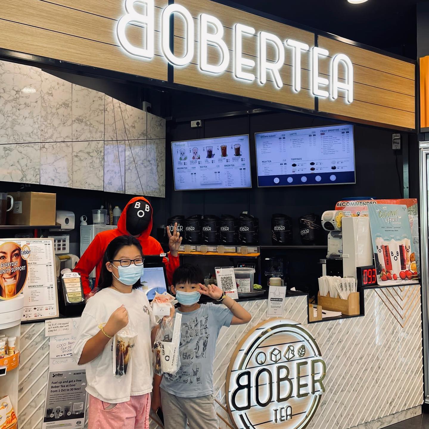 Bober Tea @ Entrance/Exit C - Bishan MRT Station (NS17 / CC15)