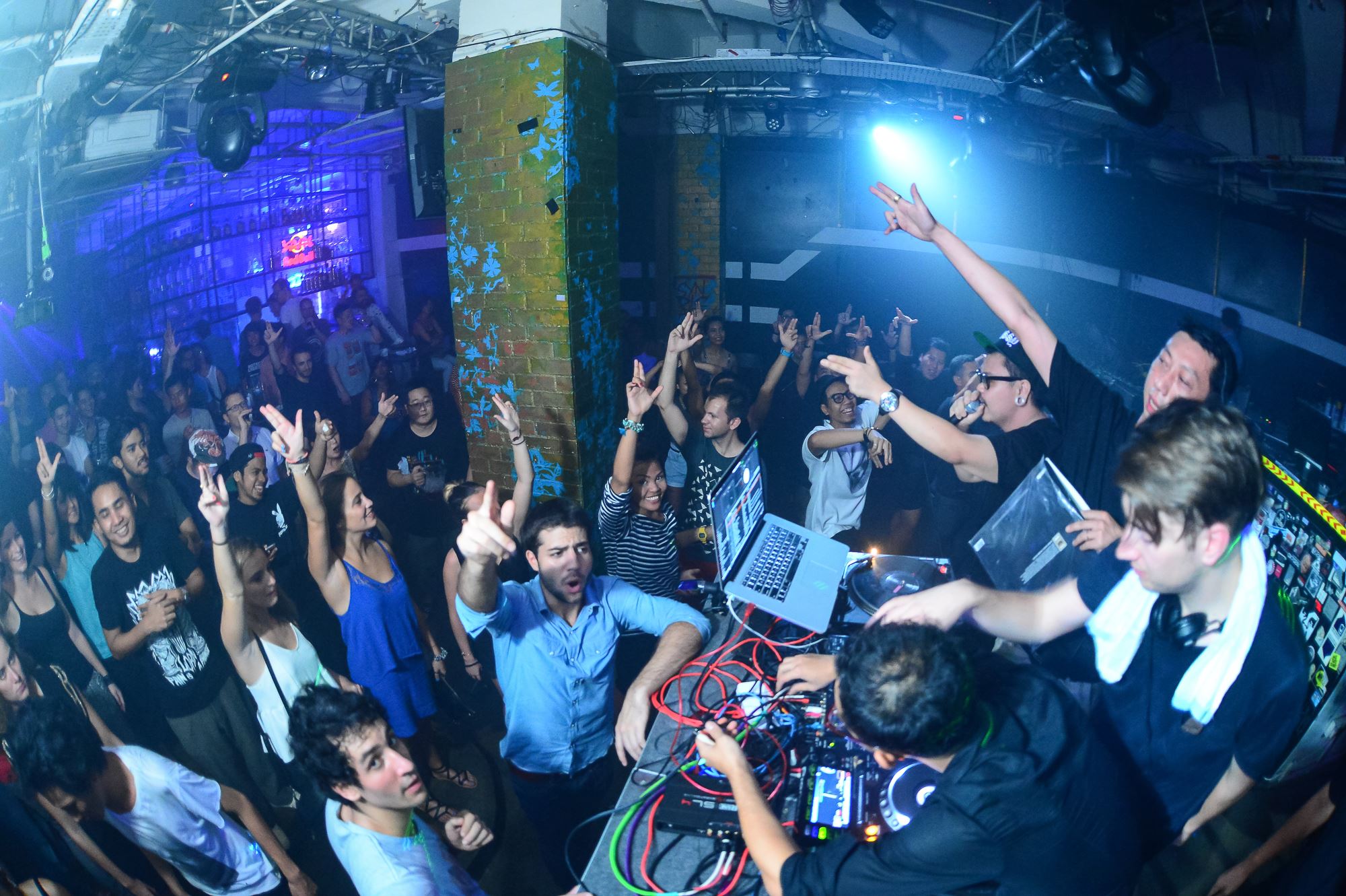 Home Club Pte Ltd @ Riverwalk Apartments