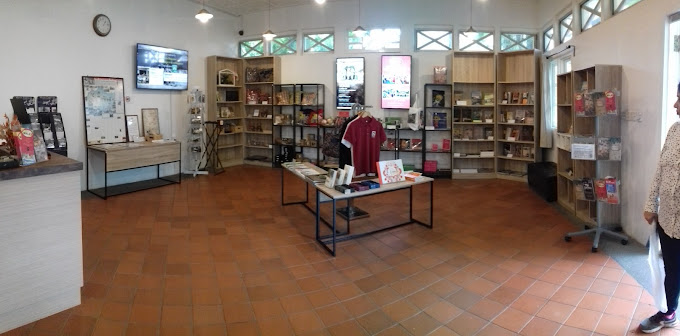 The Battlebox Tour: A Story of Strategy and Surrender @ The Battlebox ...