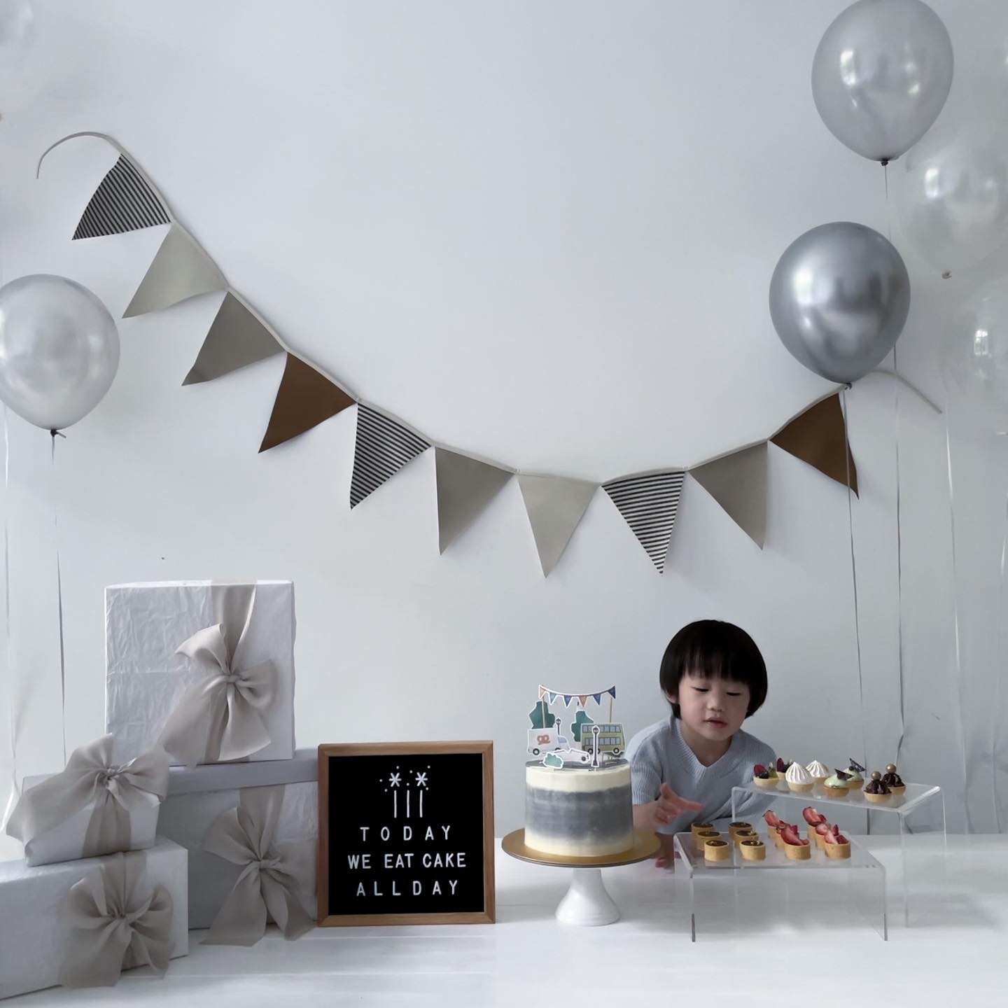 Kidz Party Store - Waterway Point Punggol / Westgate Jurong East