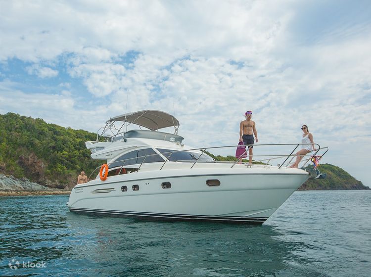 Southern Islands Tour or Private Yacht Charter Rental Singapore - Zen ...