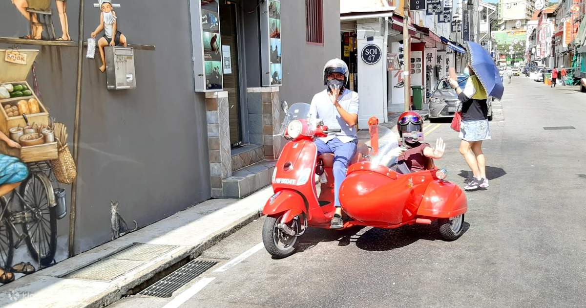 Nostalgic Chinatown Tour Singapore @ Chinatown MRT Station (DT19)